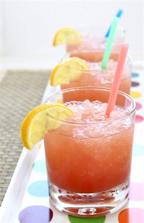 Refreshing Pink Lemonade Vodka Slush Recept