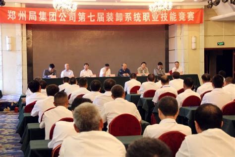 挖掘机穿针？集团公司装卸系统职业技能竞赛现场惊现神操作！参赛