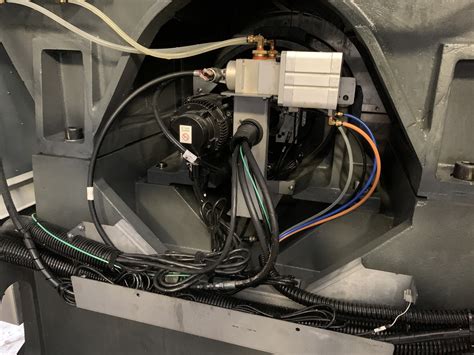 Used Haas UMC SS CNC Vertical Machining Center