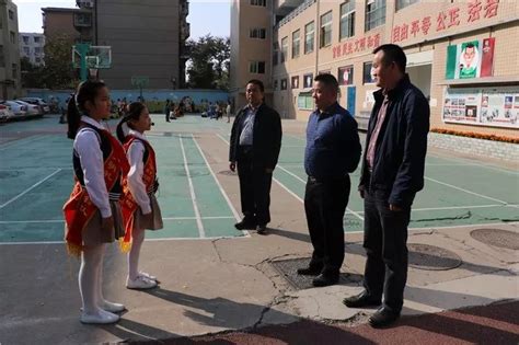 足球交流来郑上 参观学习共成长交流团