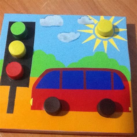 Дидактическая игра для развития мелкой моторики рук «Светофор первая младшая группа 1 фото