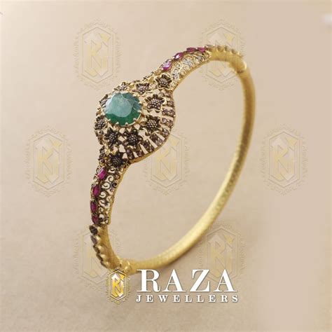 Emerald Gold Bracelet Raza Jewellers