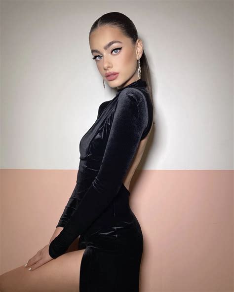 Yael Shelbia Yaelshelbia • Instagram Photos And Videos Yael Shelbia