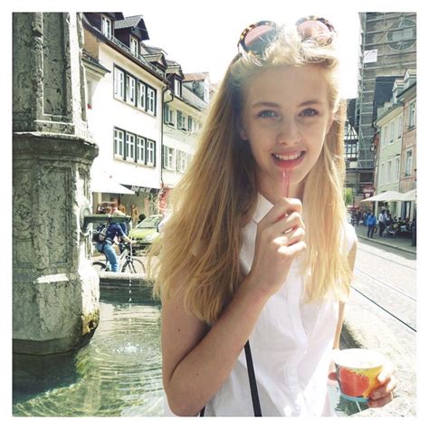 Models Healthy Life Deborah Deva Reeb Emma Genier About A Girl
