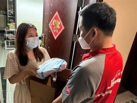 京东618巅峰28小时正式开启，全国多地第一单已由京东快递送达