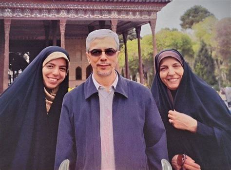 همشهری آنلاین تصویری از شهید سردار محمد باقری به همراه همسر و دخترش