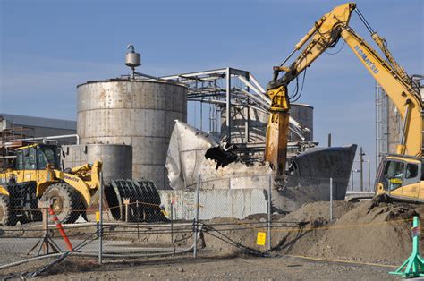 Crews Begin Demolition Near Former Hanford Plutonium Processing