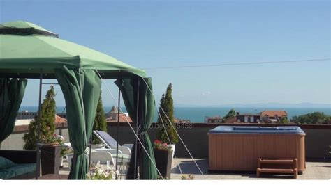 Център Несебър Едностаен апартамент 38 кв м Тухла 2001 г 3 етаж Непоследен Апартаменти