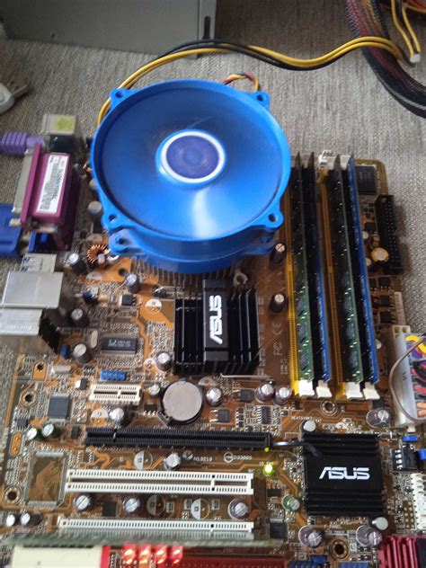 Asus p b VM SE сокет грн Комплектуючі та аксесуари Кропивницький на Olx
