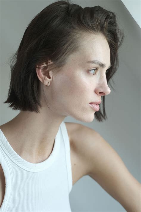Kristel Van De Kamp Metro Models