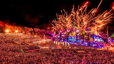 You Can Now Stream Tomorrowland 2023 Dj Sets In Spatial Audio On Apple