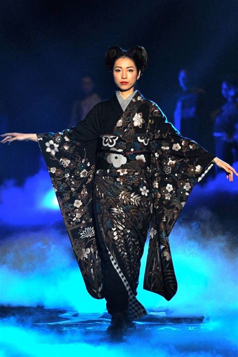 Furisode The Newest Line Of Japanese Kimono At Mercedes Benz Fashion