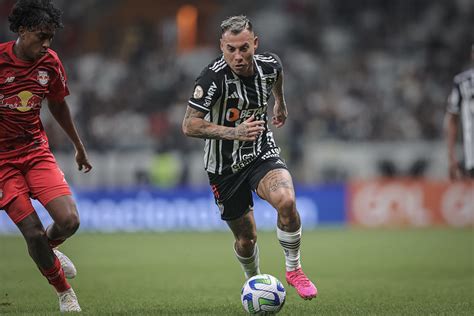 Athletico PR e Santos possuem interesse na contratação de Eduardo