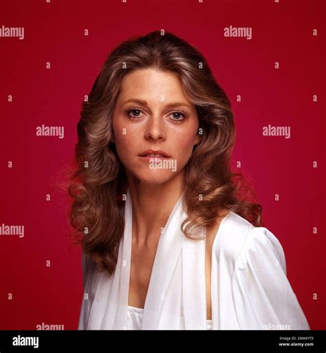 Lindsay Wagner In The Bionic Woman 1976 Directed By Kenneth Johnson
