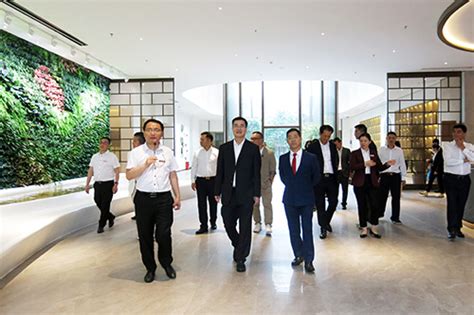广东家协召开第七届二次会长会议