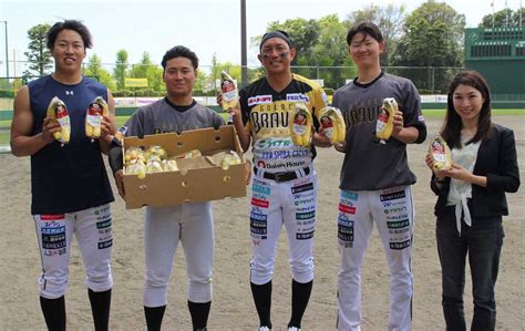 栃木・川崎宗則がバナナに歓喜 ドールが2種100パック提供― スポニチ Sponichi Annex 野球