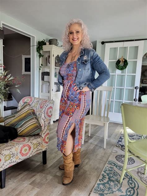 Pin On Fashion In 2024 Beautiful Women Over 50 Curvy Woman Fashion