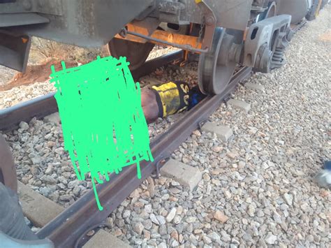 Train Crushes Beitbridge Couple While Making Love On Railway Line The Maravi Post
