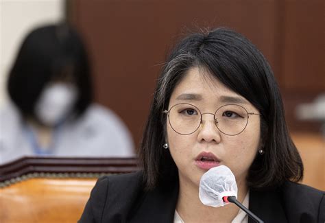 용혜인 현대오일뱅크 성과상여금 1000 잔치 횡재세 도입 필요