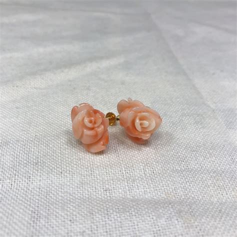K18 18金 サンゴ 珊瑚 イヤリング イエローゴールド アクセサリー 宝飾品中古のヤフオク落札情報