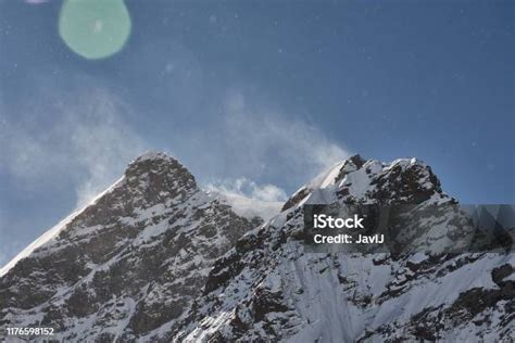 융프라우요흐 역에서 알프스의 전경 유럽에서 가장 높은 기차역 스위스 0명에 대한 스톡 사진 및 기타 이미지 0명 경관 관광 Istock