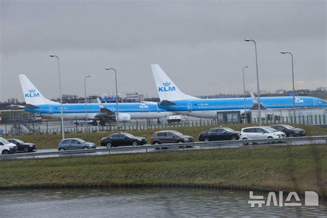 네덜란드 향하던 Klm 여객기 노르웨이 비상 착륙