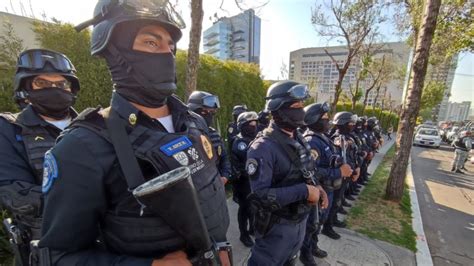 Adrián Rubalcava Reconoce A Policía Auxiliar De Cuajimalpa Para
