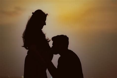 Agence Photo à Grenoble Pour Des Souvenirs De Femme Enceinte Avec Papa