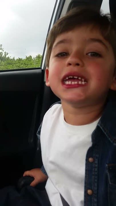 אוריאן לוי Youtube