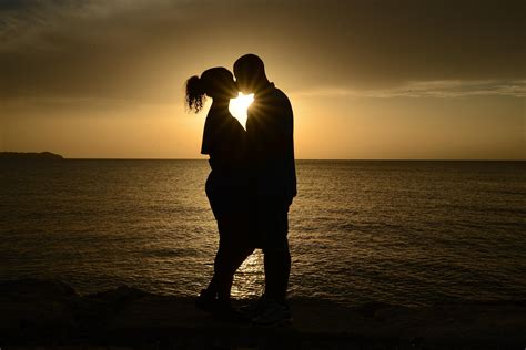 Romantic Kissing Couple Silhouette Wallpapers Wallpaper Cave Images