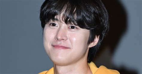 공명 미소에 빠져든다 [포토엔hd]