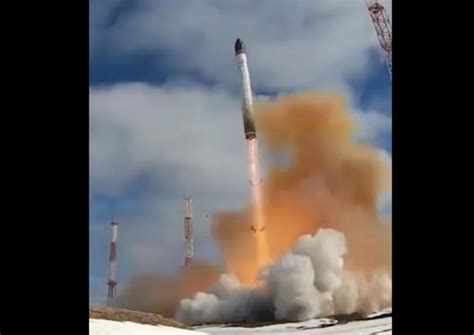 На росії під час випробувань вибухнула міжконтинентальна балістична ракета «Сармат Читайте на