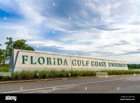 Fort Myers Fl Usa July 6 2022 Entrance And Trademark Logo At
