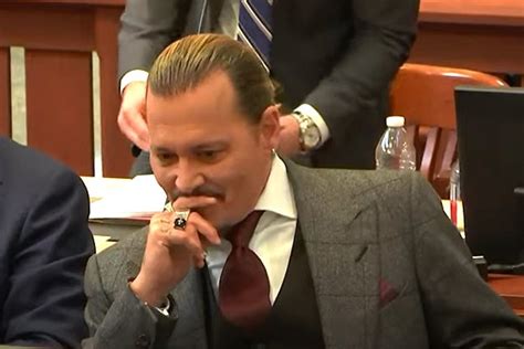 Johnny Depp deve voltar à franquia Piratas do Caribe após veredito