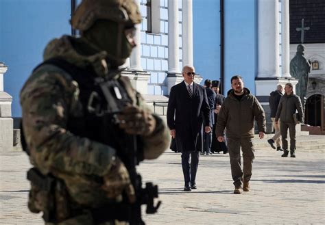 Biden e Zelensky vão se encontrar neste domingo para reunião bilateral durante o G7 no Japão
