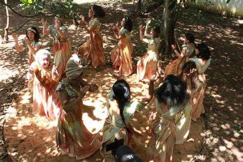Cine Teatro Cuiabá recebe temporada do espetáculo Mulheres da Terra
