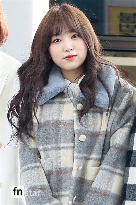 포토 아이즈원 야부키 나코 ‘멍~때리며 헉스