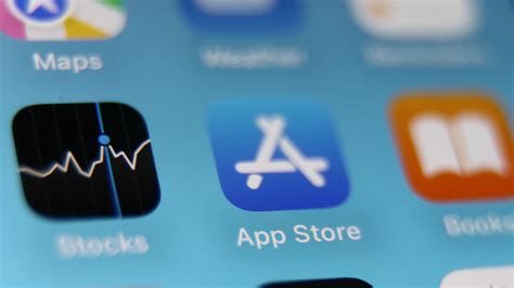 Memecoin Craze Sends Solana Wallet To The Top Of App Charts CCN