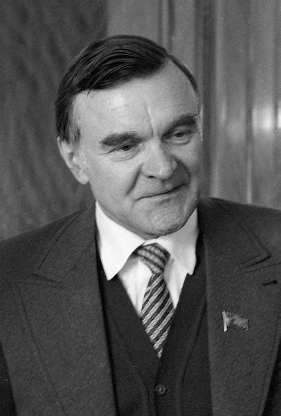 15 марта исполняется 100 лет со дня рождения Юрия Васильевича Бондарева ...