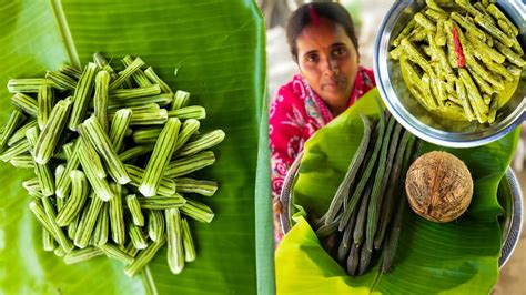 নারকেলের দুধ দিয়ে সজনে ডাটার এক অদ্ভুত রেসিপি Sojne Data Chorchori