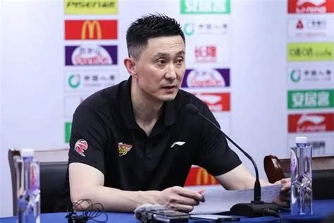 杜锋回应周琦离队：非常不舍五味杂陈 尊重他选择希望远离伤病