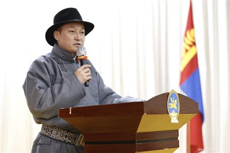 Д Амарбаясгалан Хүний хөгжил нь төрийн бодлогын өмнө тавигдаж хууль нь иргэний эрх эрх чөлөөг