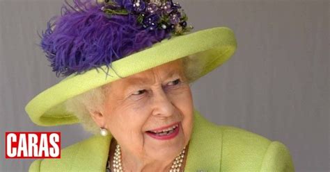Caras | O carinhoso gesto de Isabel II quando a mulher de um ...