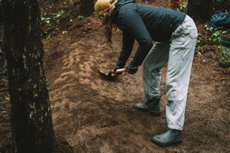 Nw Trail Sisters Dig Series Trail Maintenance At Sandy Ridge 24