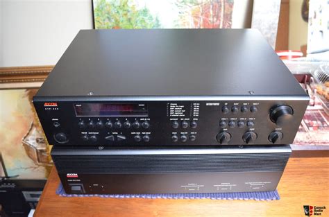 Adcom Gfa 2535 Power Amp And Adcom Gtp 600 Surround Sound Tuner