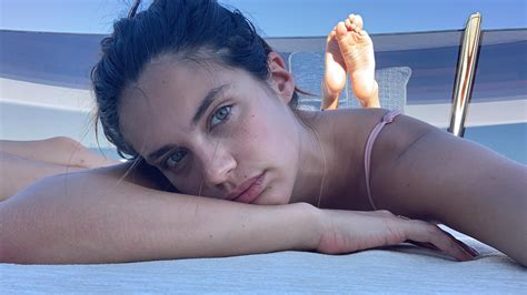 Sara Sampaios Feet