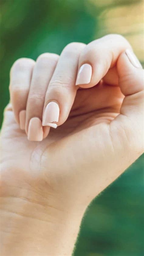 7 Things Your Nails Can Tell You About Your Health