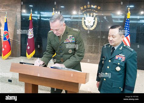Marine Corps Gen Joseph F Dunford Jr 19th Chairman Of The Joint