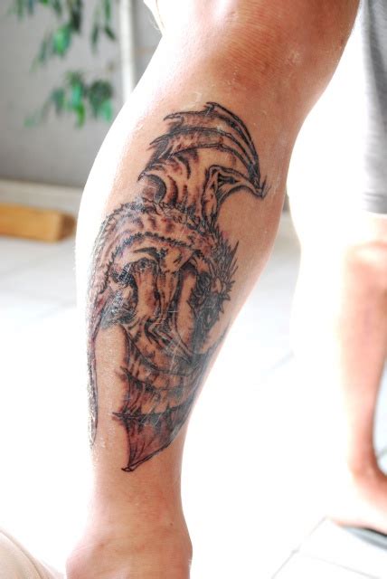 Tatouage mollet homme poil Modèles et Exemples