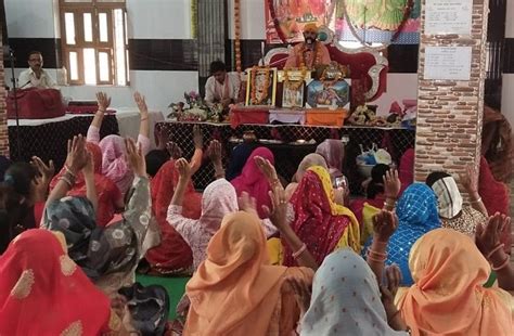 Women Sang Songs On The Marriage Of Krishna And Rukmani In The Bhagwat